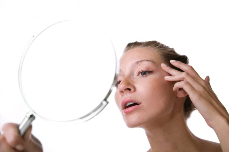 Can Droopy Eyelids Affect Vision? | Dr Mahsa Sohrab